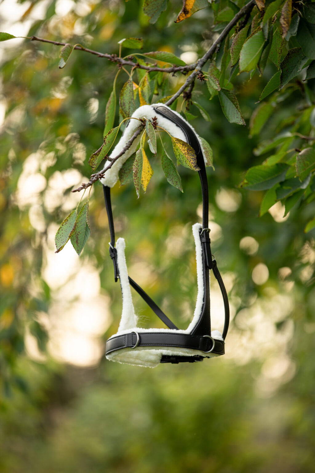 Gebisslose Trense mit Kunstfell - Fjóla